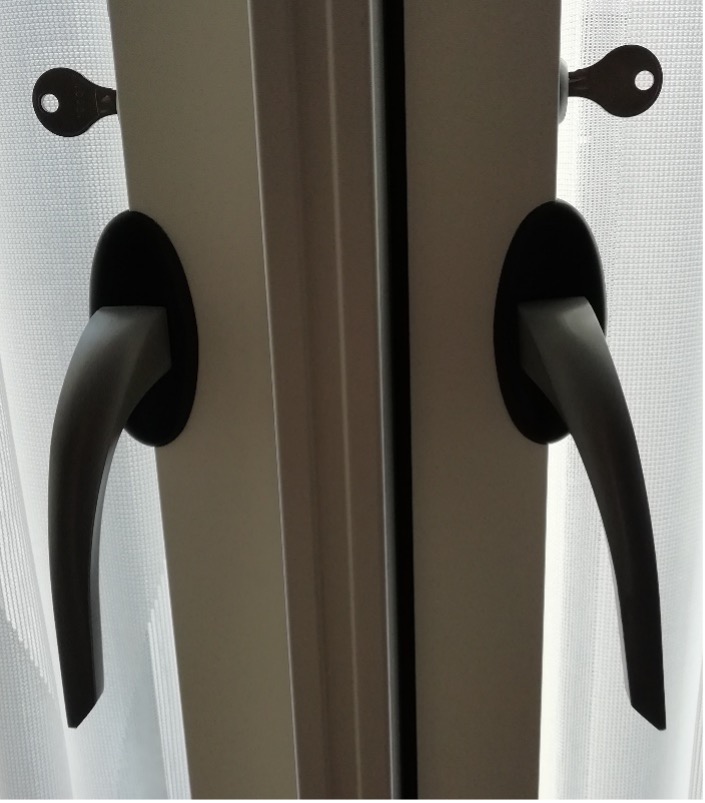 Woodside Square — Windows and doors